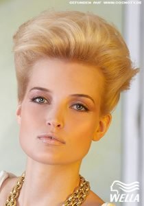 Frisuren Bilder: Banane als Hochsteckfrisur mit viel Volumen - Frisuren ...