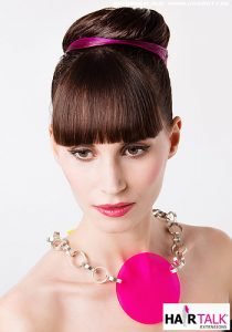 Frisuren Bilder: Eleganter Dutt zum vollen Pony - Frisuren, Haare