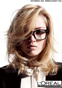 Frisuren Bilder: Lässiger Long-Bob mit seitlich gestyltem Pony ...